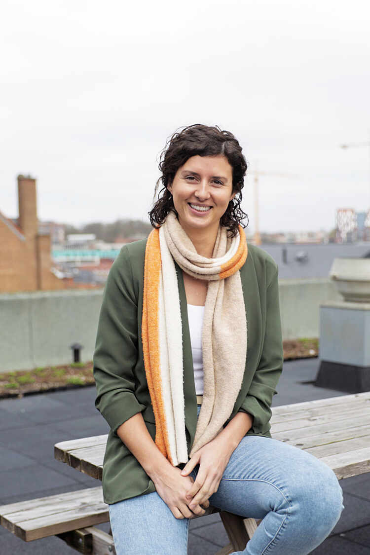 Lisa Kaspers | Shaved Monkey